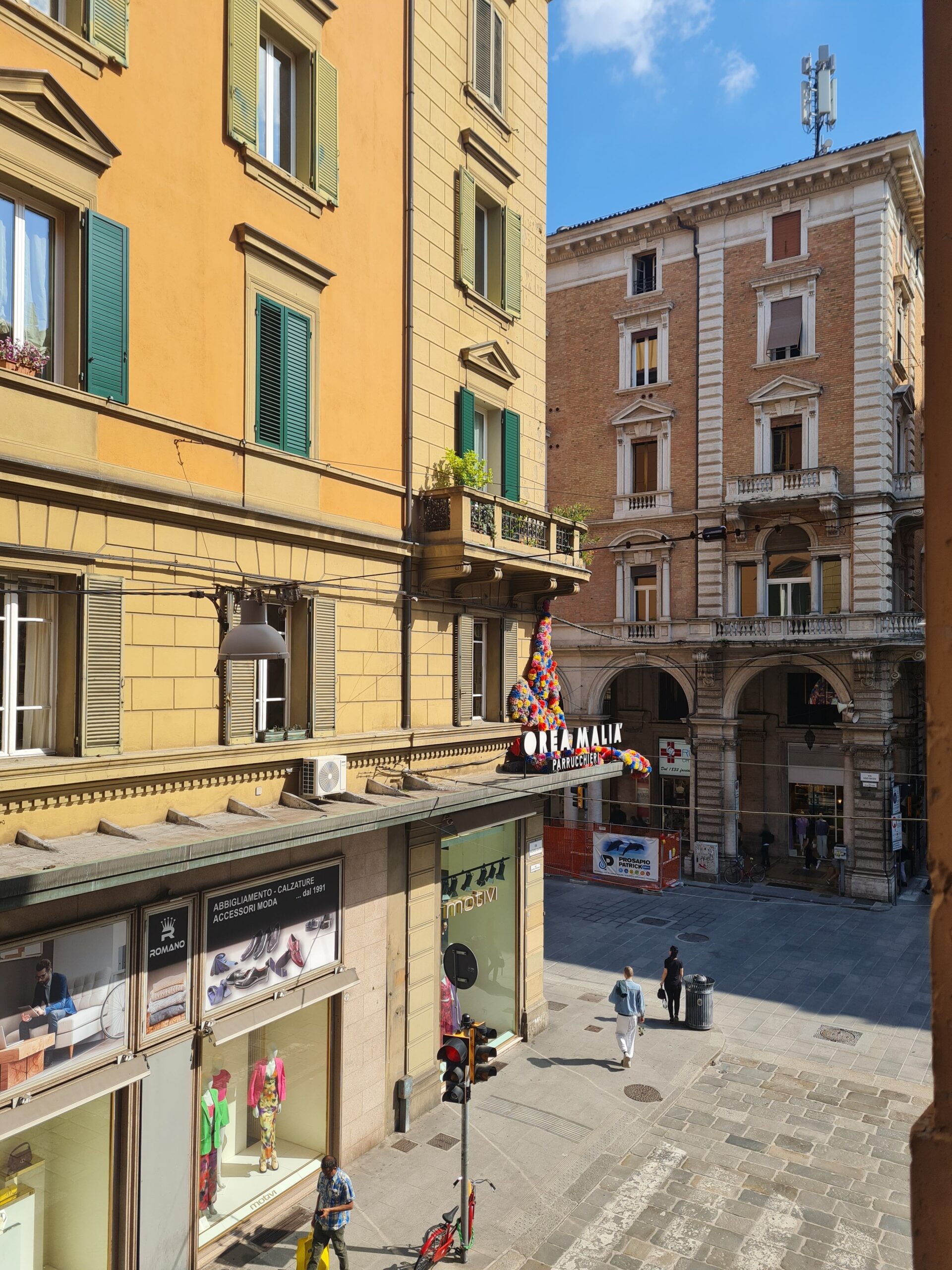 AD. ZE UGO BASSI - Dottor House Bologna